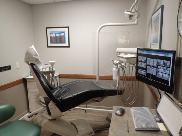 Periodontist, Periodontal Surgery, Lantana, FL – Stuart B. Pechter, D.M.D.