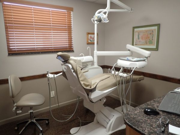 Periodontist, Periodontal Surgery, Lantana, FL – Stuart B. Pechter, D.M.D.