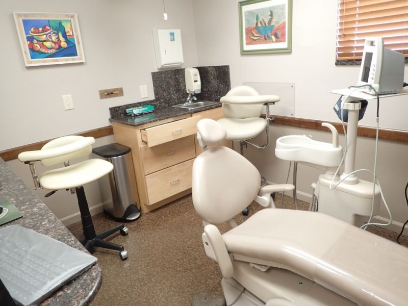 Periodontist, Periodontal Surgery, Lantana, FL – Stuart B. Pechter, D.M.D.