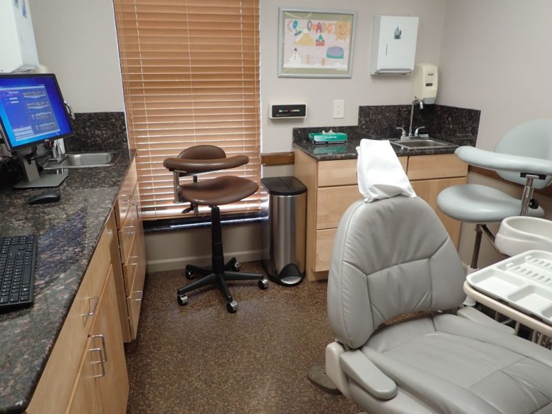 Periodontist, Periodontal Surgery, Lantana, FL – Stuart B. Pechter, D.M.D.